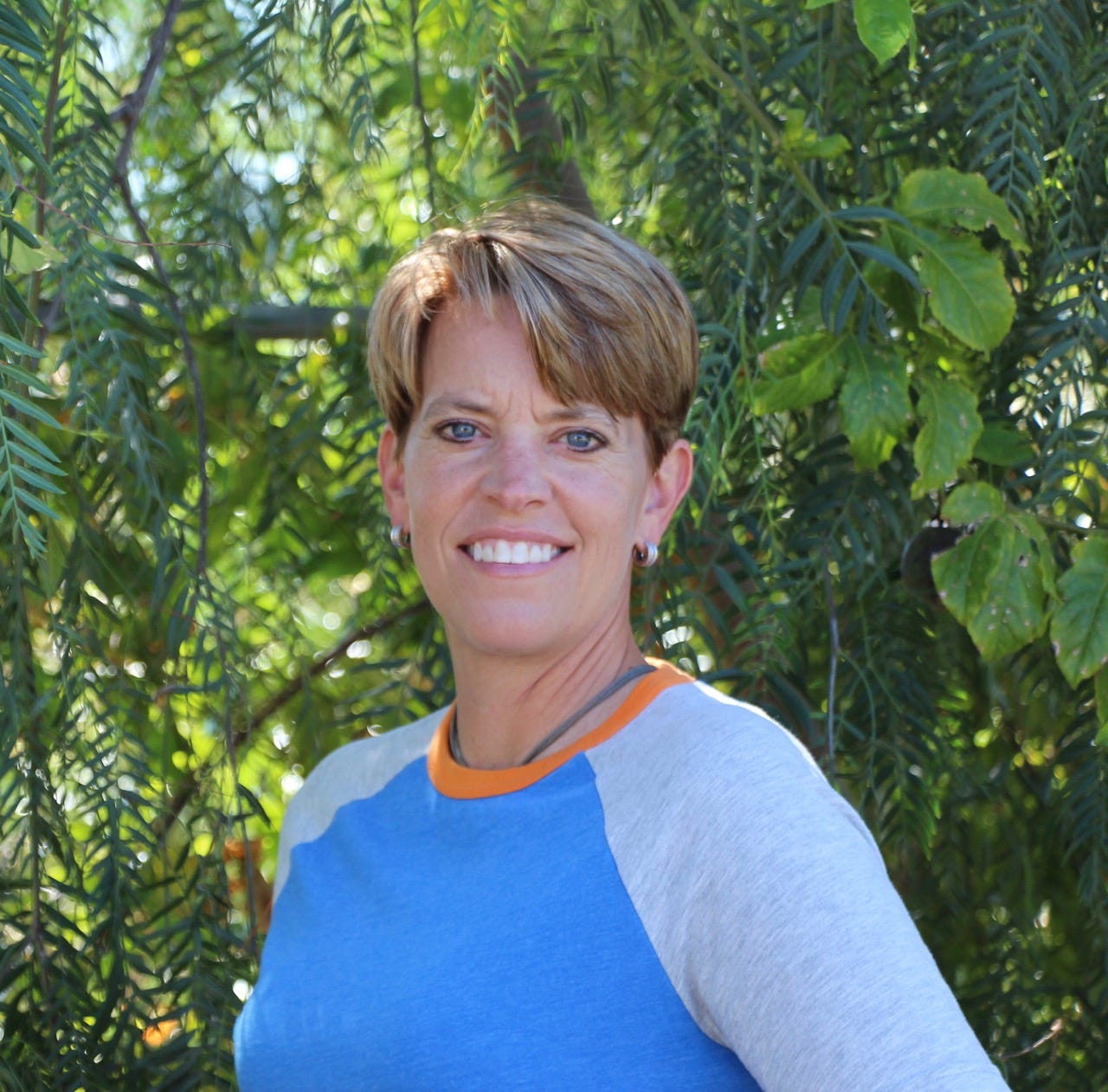 Elizabeth Ralph – Medium