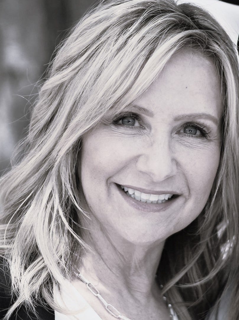 Rebecca Suter – Medium