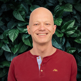 Dr. med. Titus Maniera – Medium