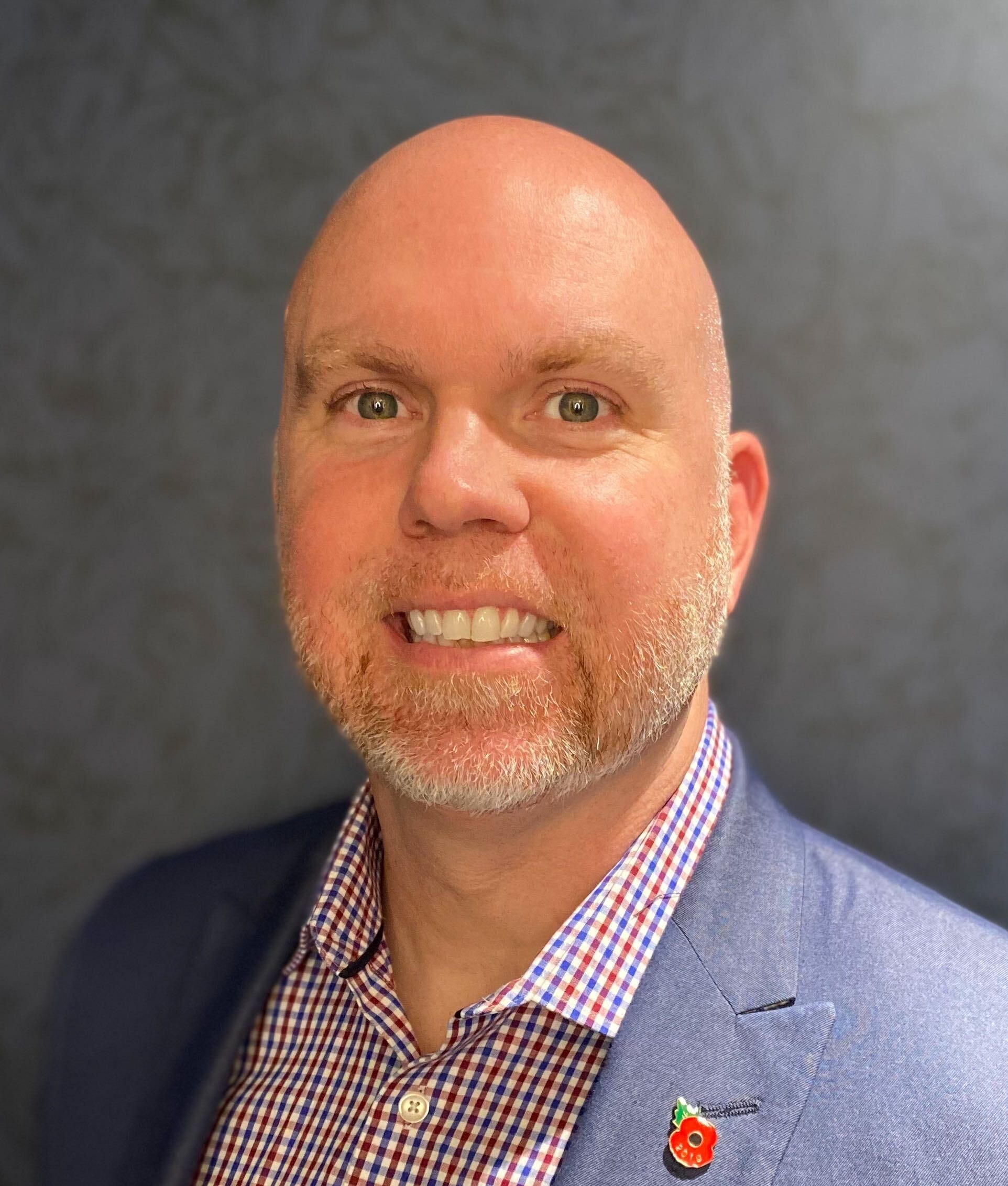 Mike Carter – Medium