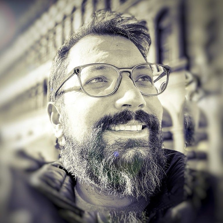 Marco Costa – Medium