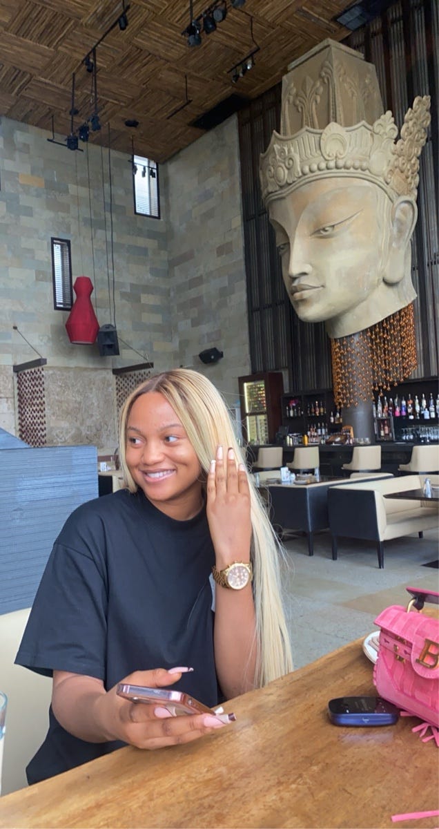 Mirabel Chioke – Medium