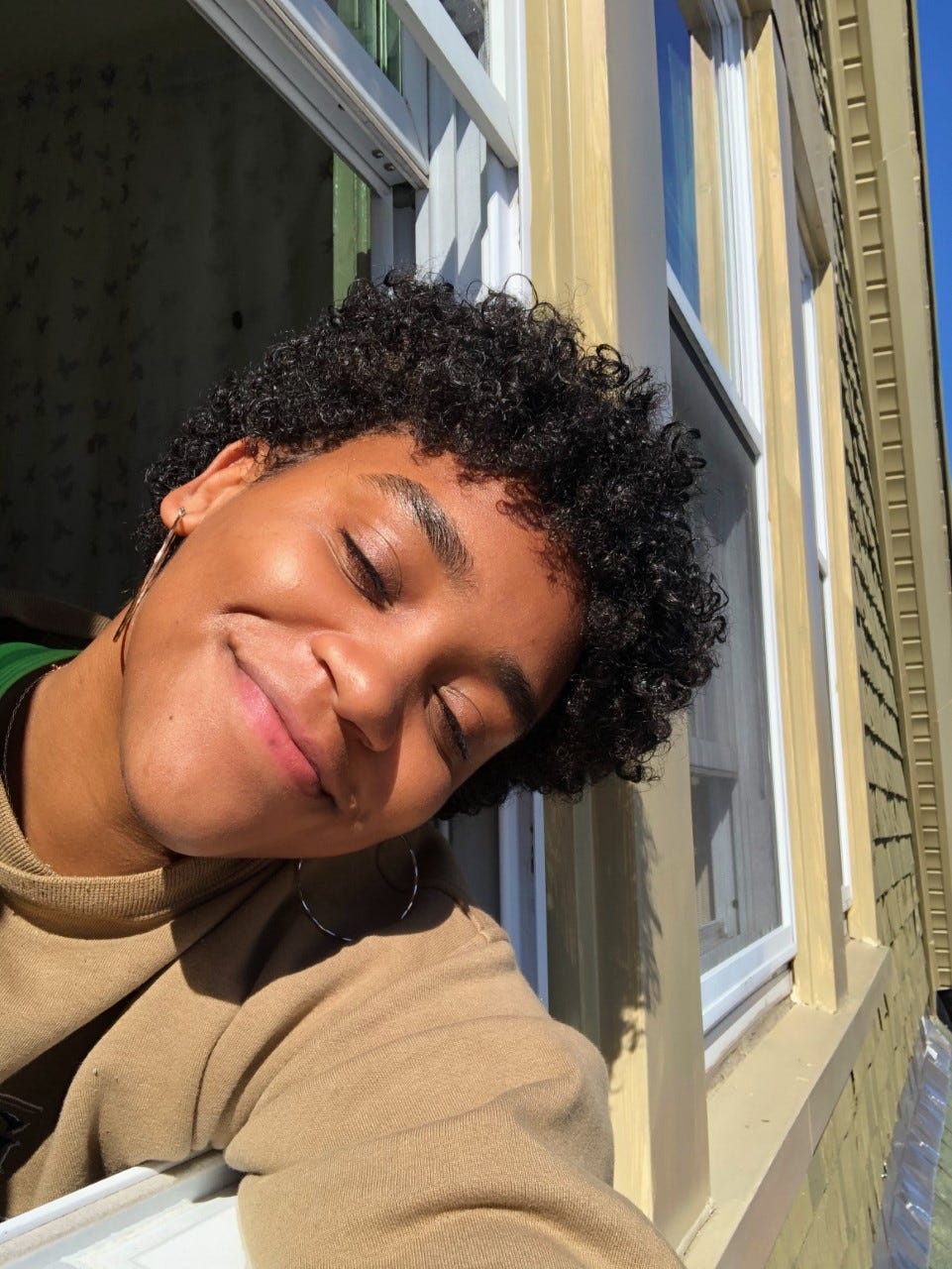 Danielle Fossett – Medium