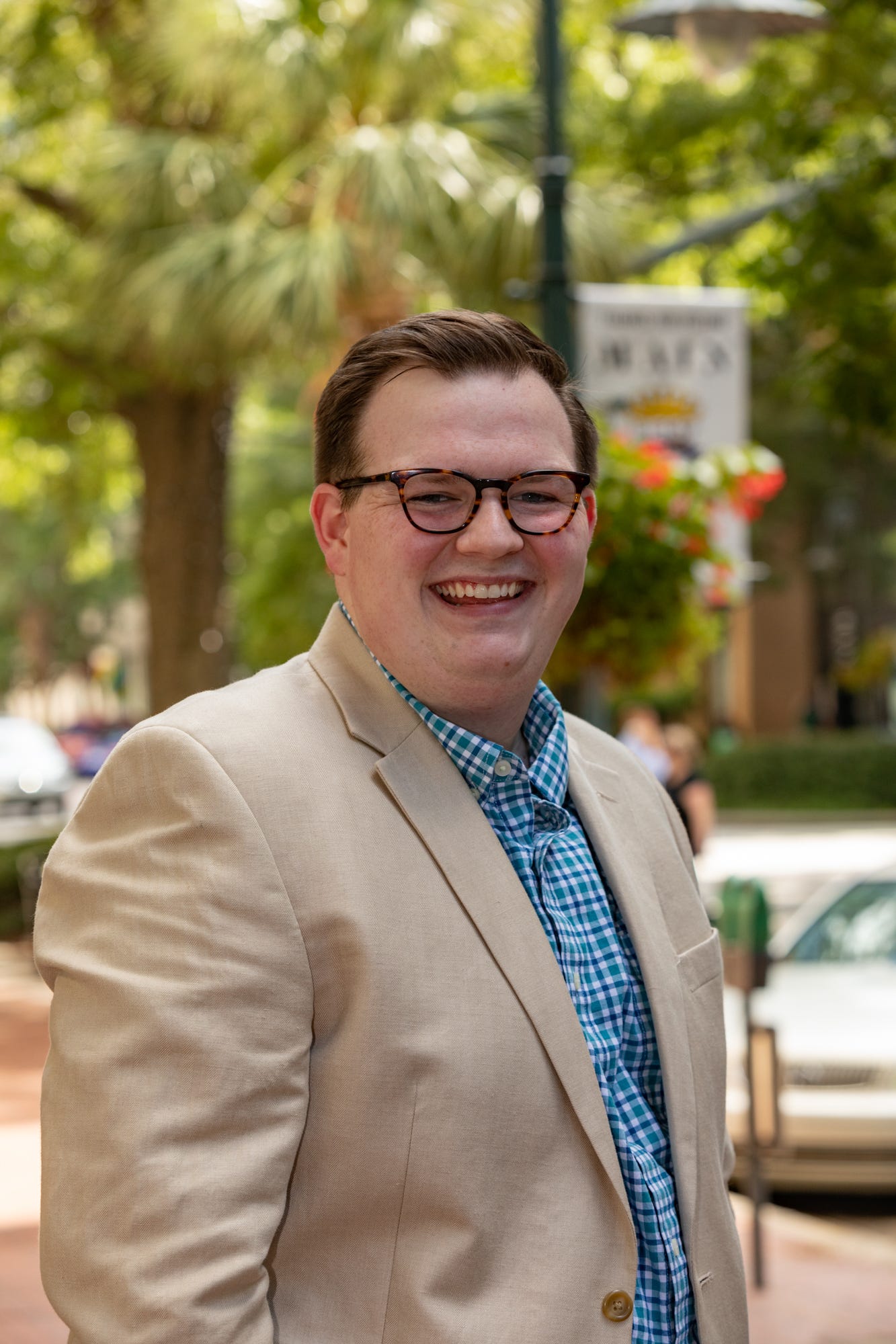 Noah Barker – Medium