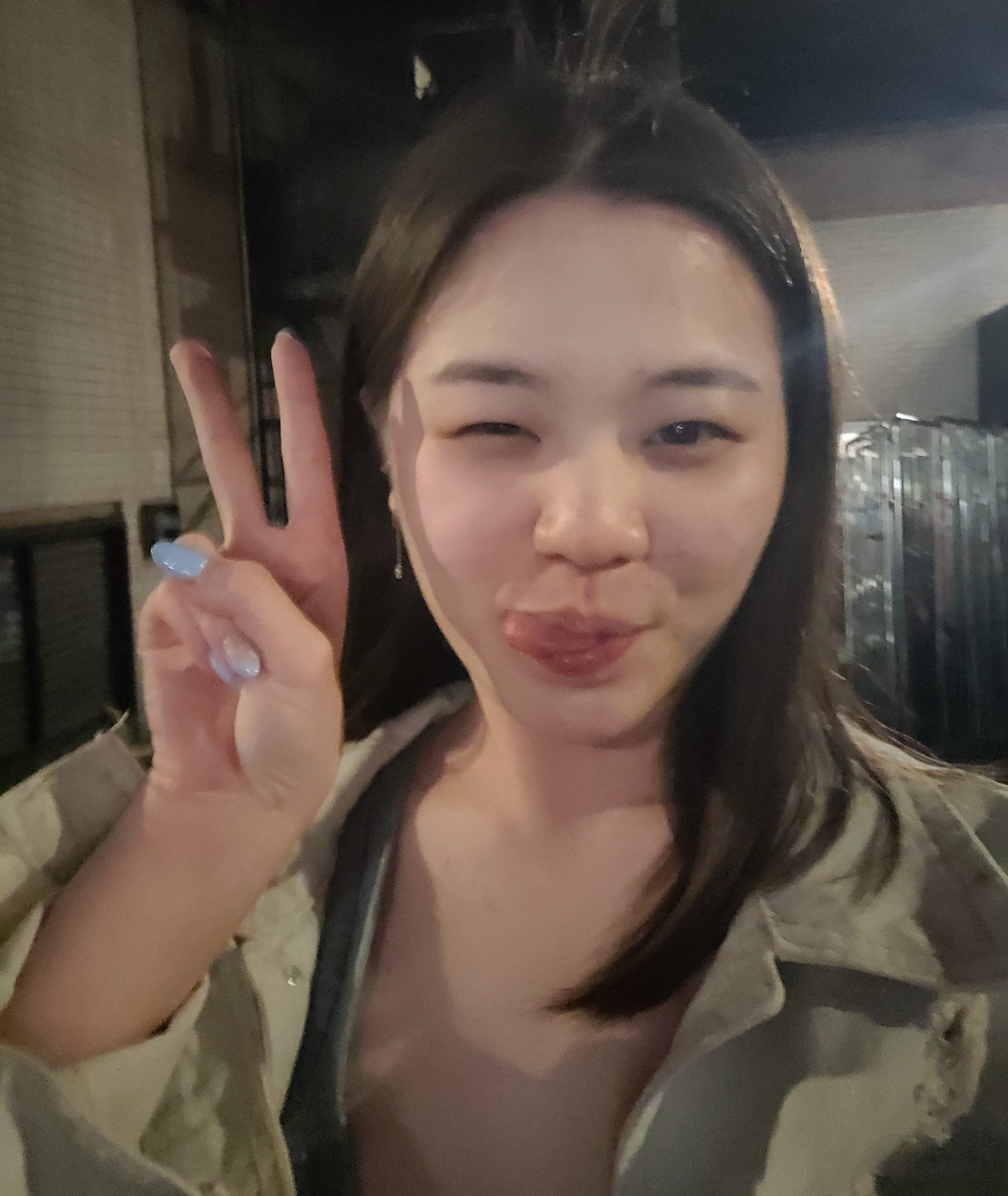 Angeline Hartono – Medium