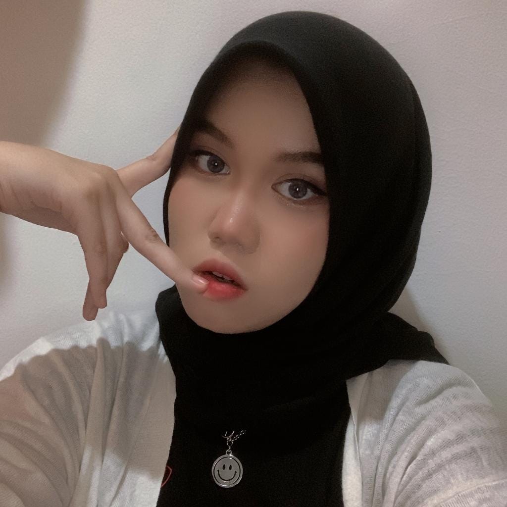 Vania Fillycentria – Medium