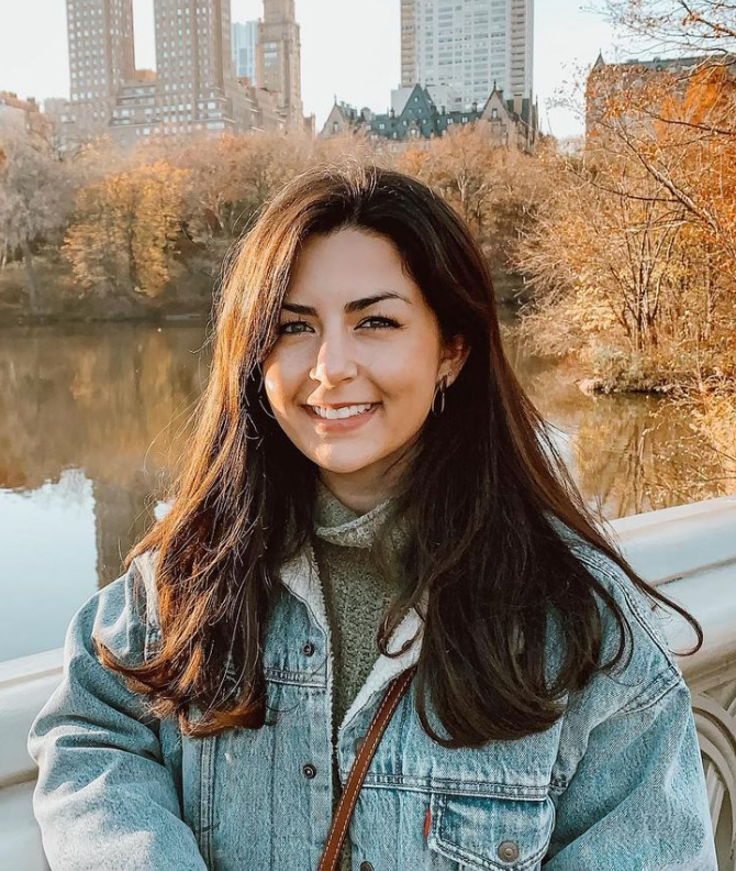 Lauren Intrieri – Medium