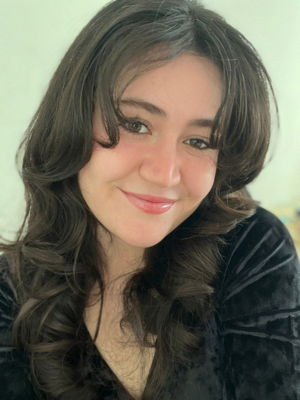 Esra Akbulut – Medium