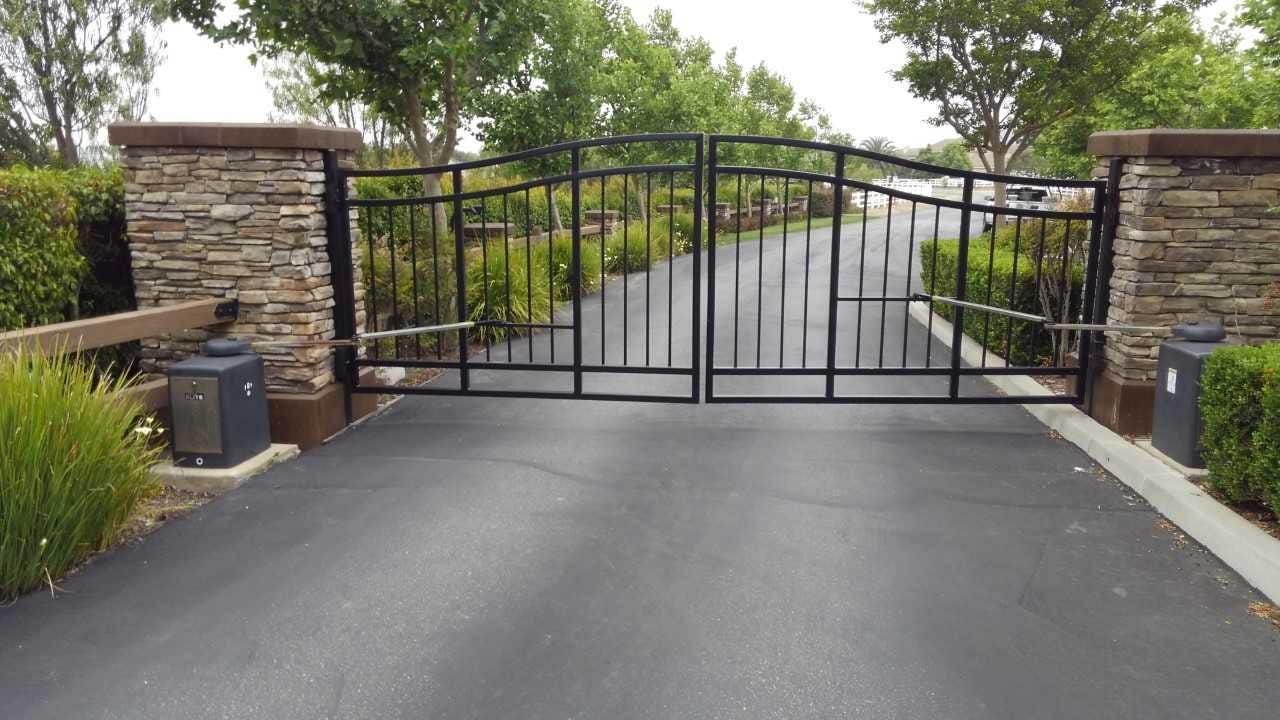 LA Gates – Medium