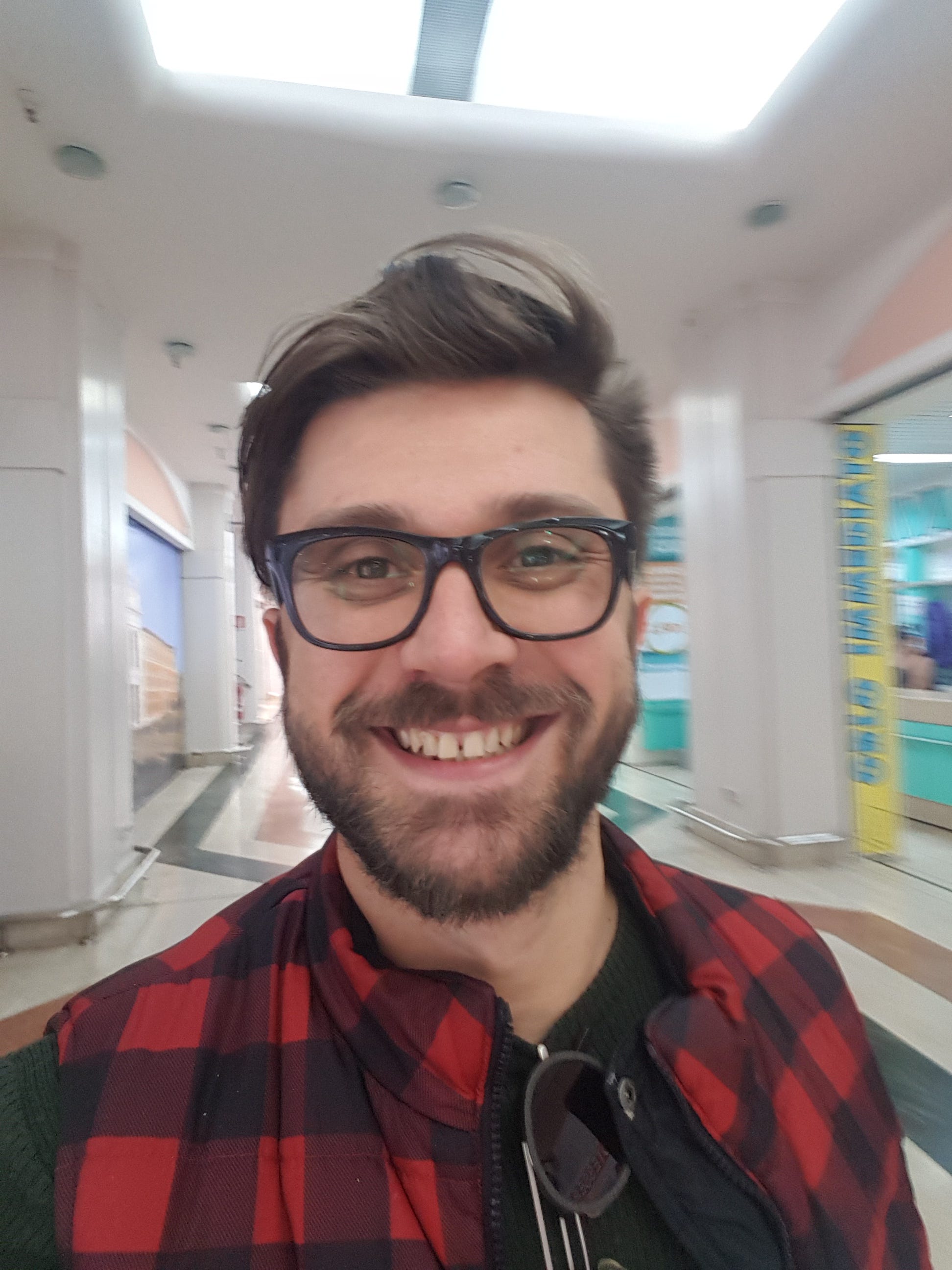 Sidrit Trandafili – Medium