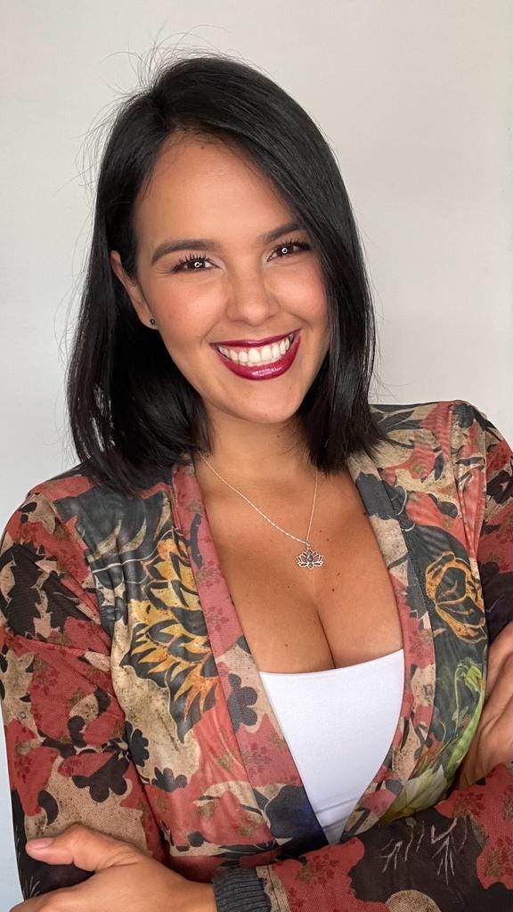 Lore Delgado – Medium