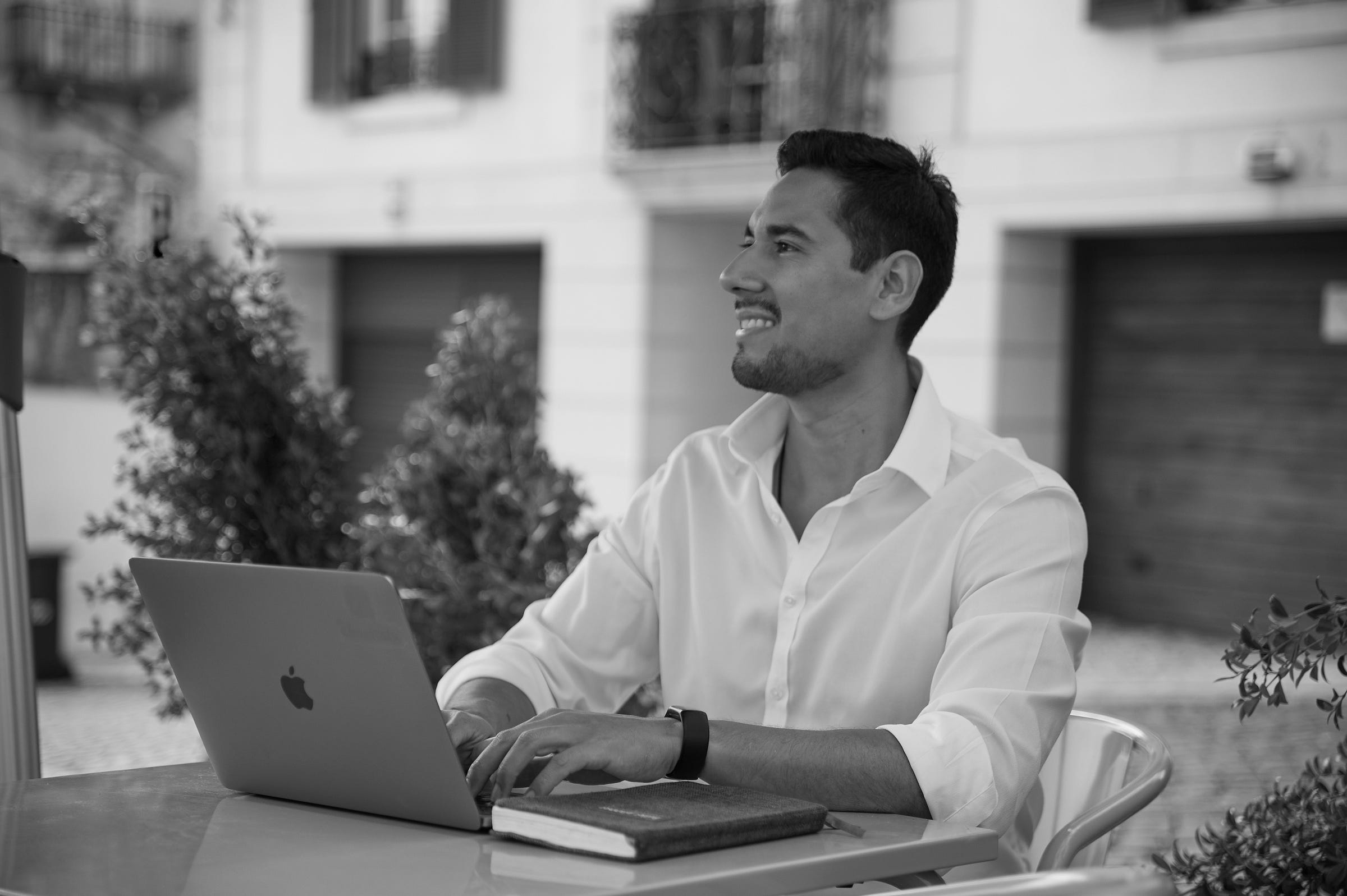 Yaku Soto – Medium