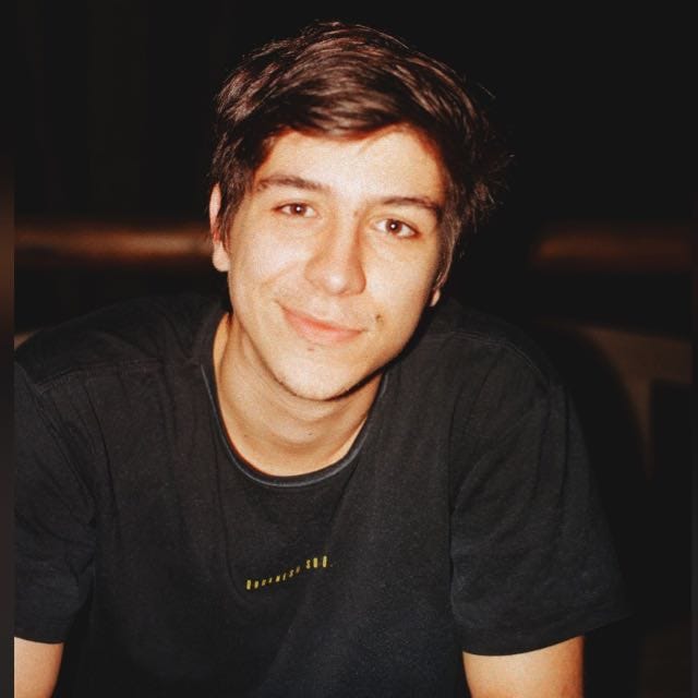 Marcos Costa – Medium