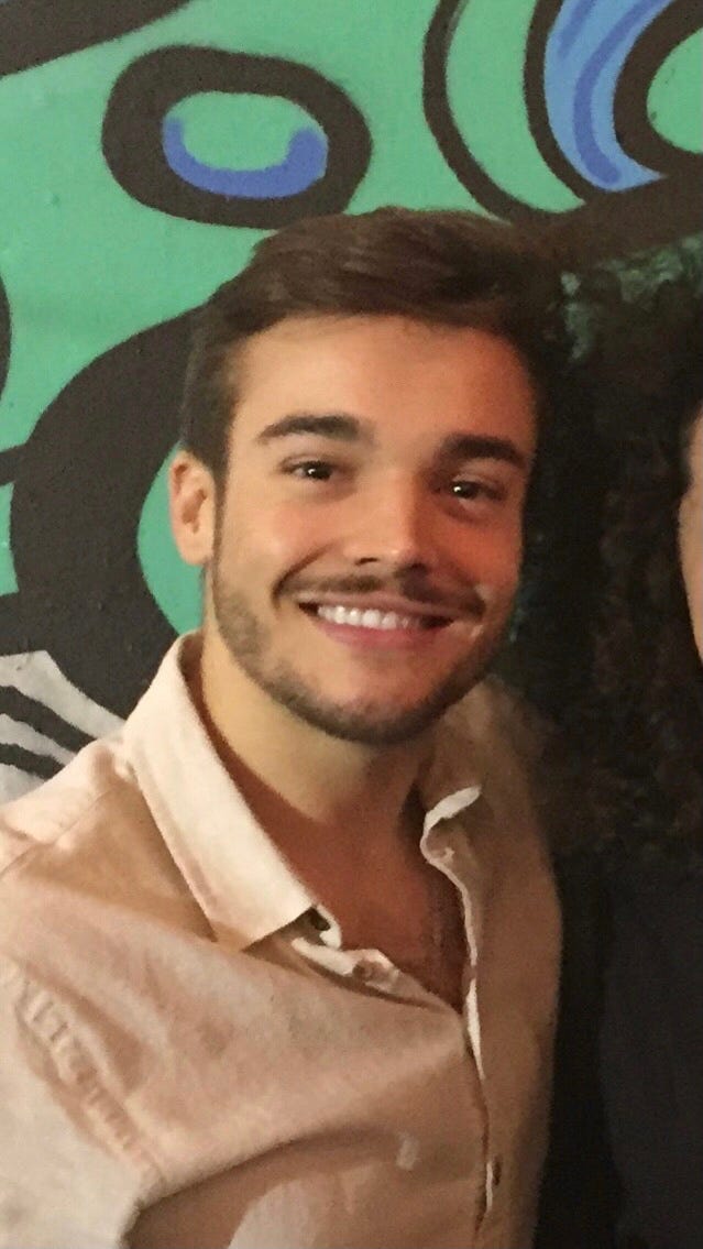 Eron Brito – Medium