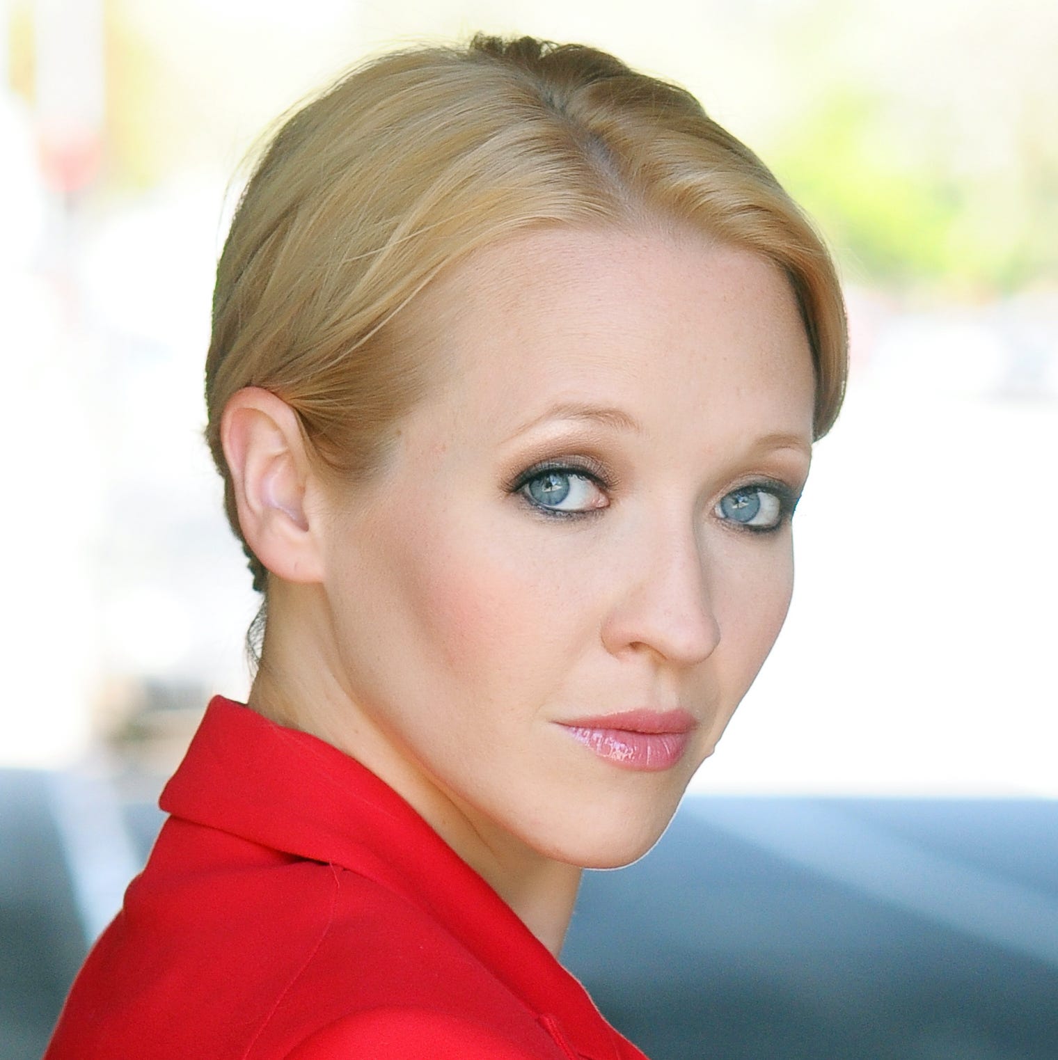 Michelle Loucadoux – Medium