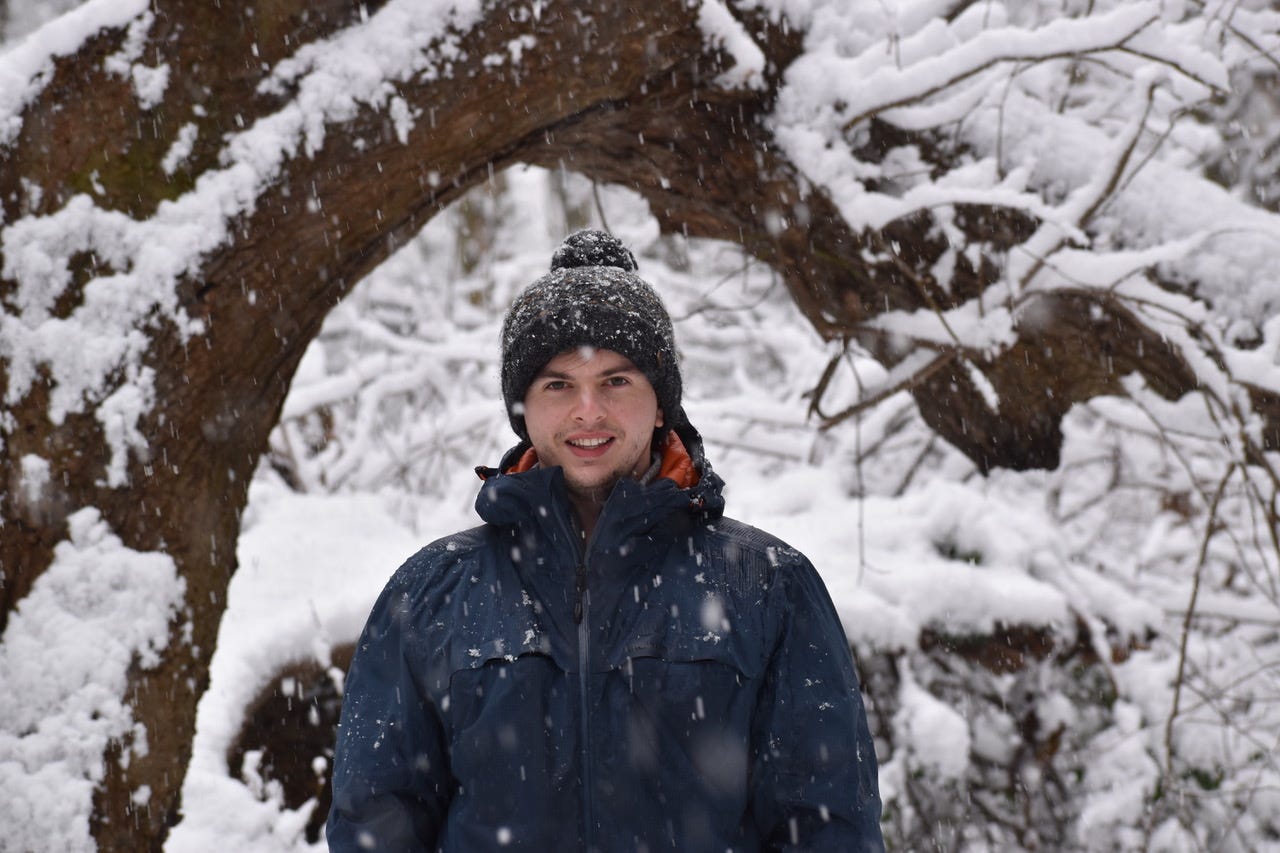 Simon Moseley – Medium