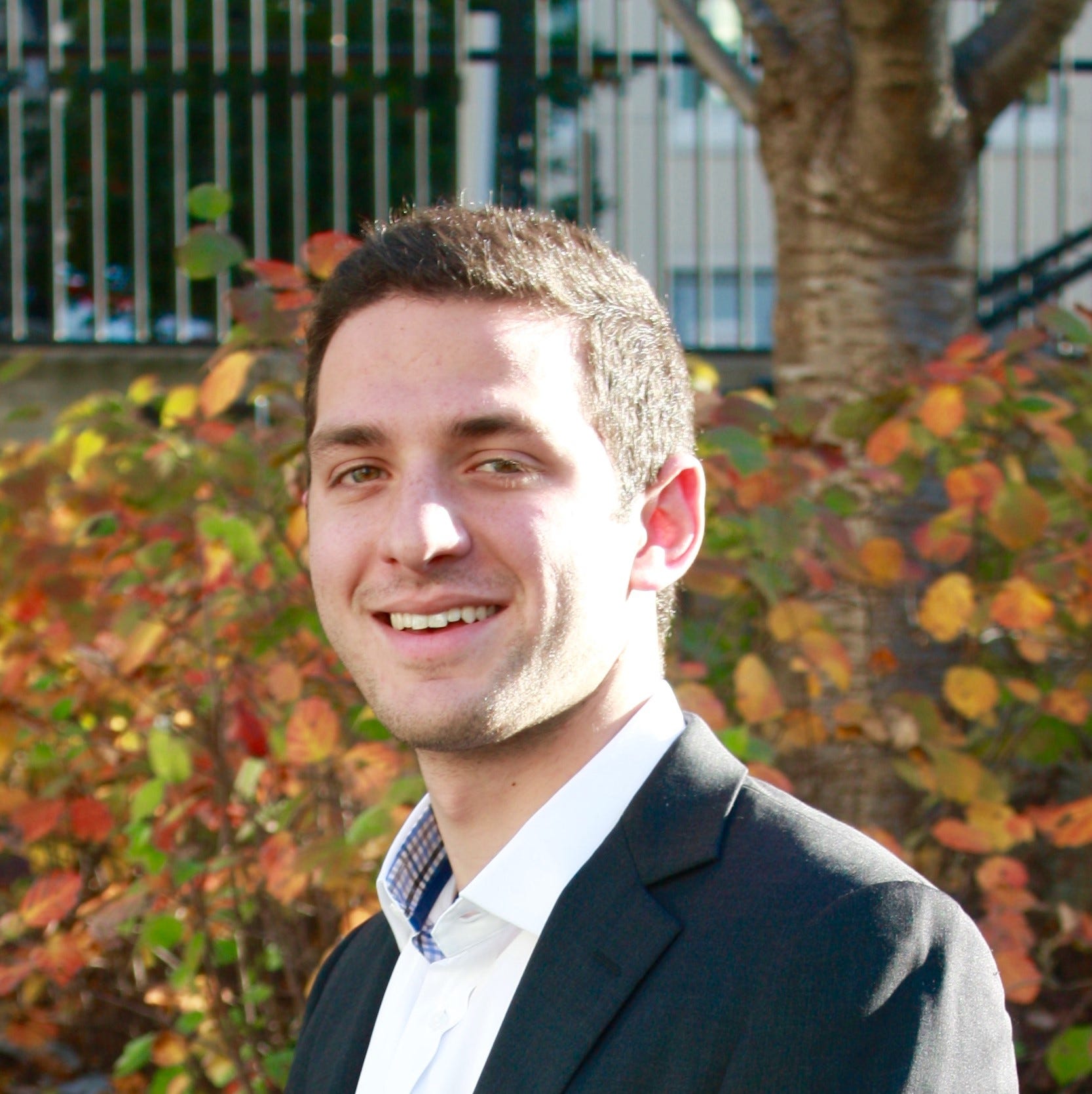 Max – Medium