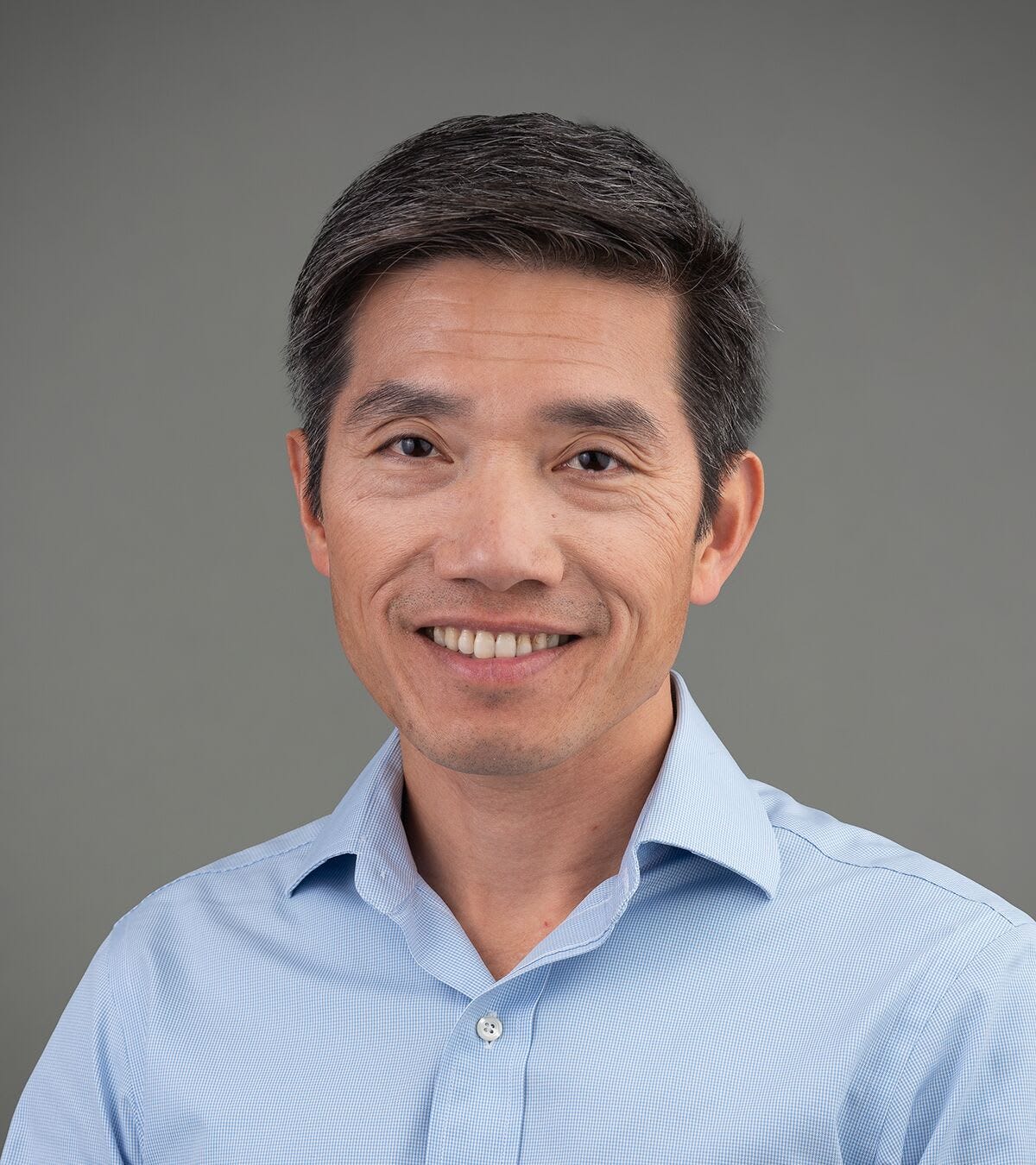 Hau Le – Medium