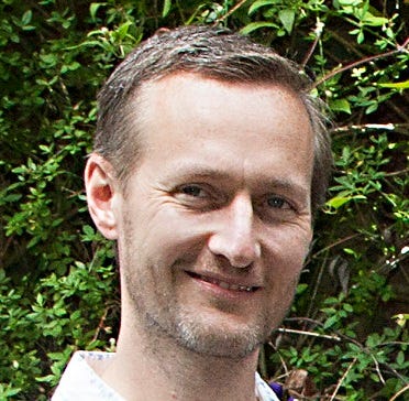 Tony Hunt – Medium