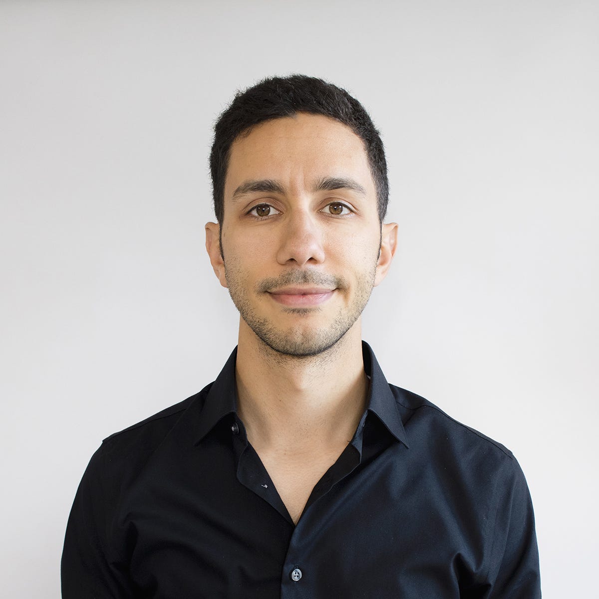Jonathan Bell – Medium