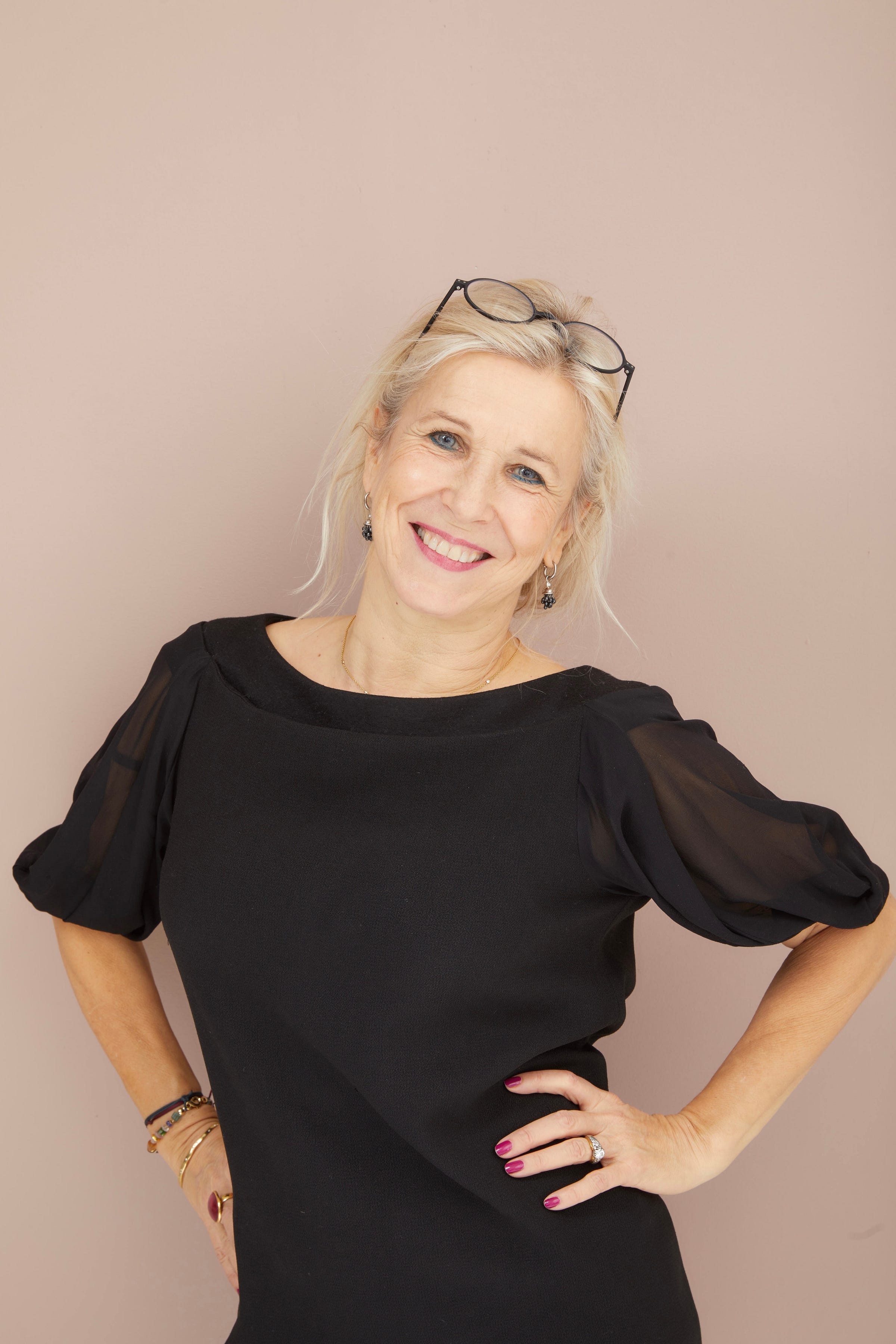 Caty Hartung – Medium