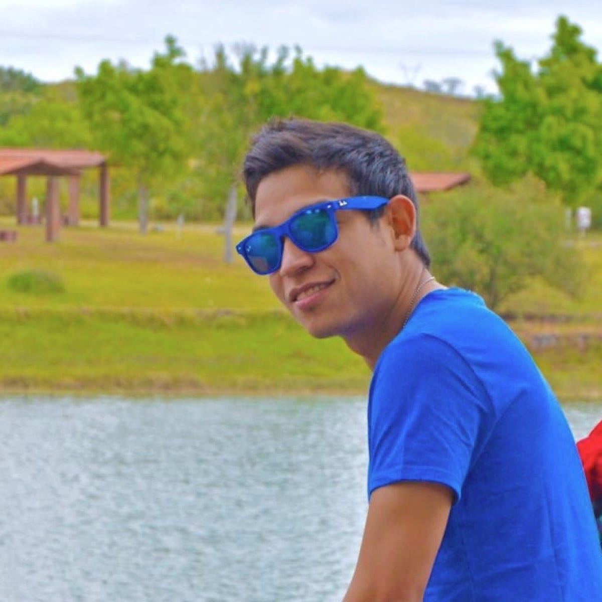 Edgar Ávila – Medium