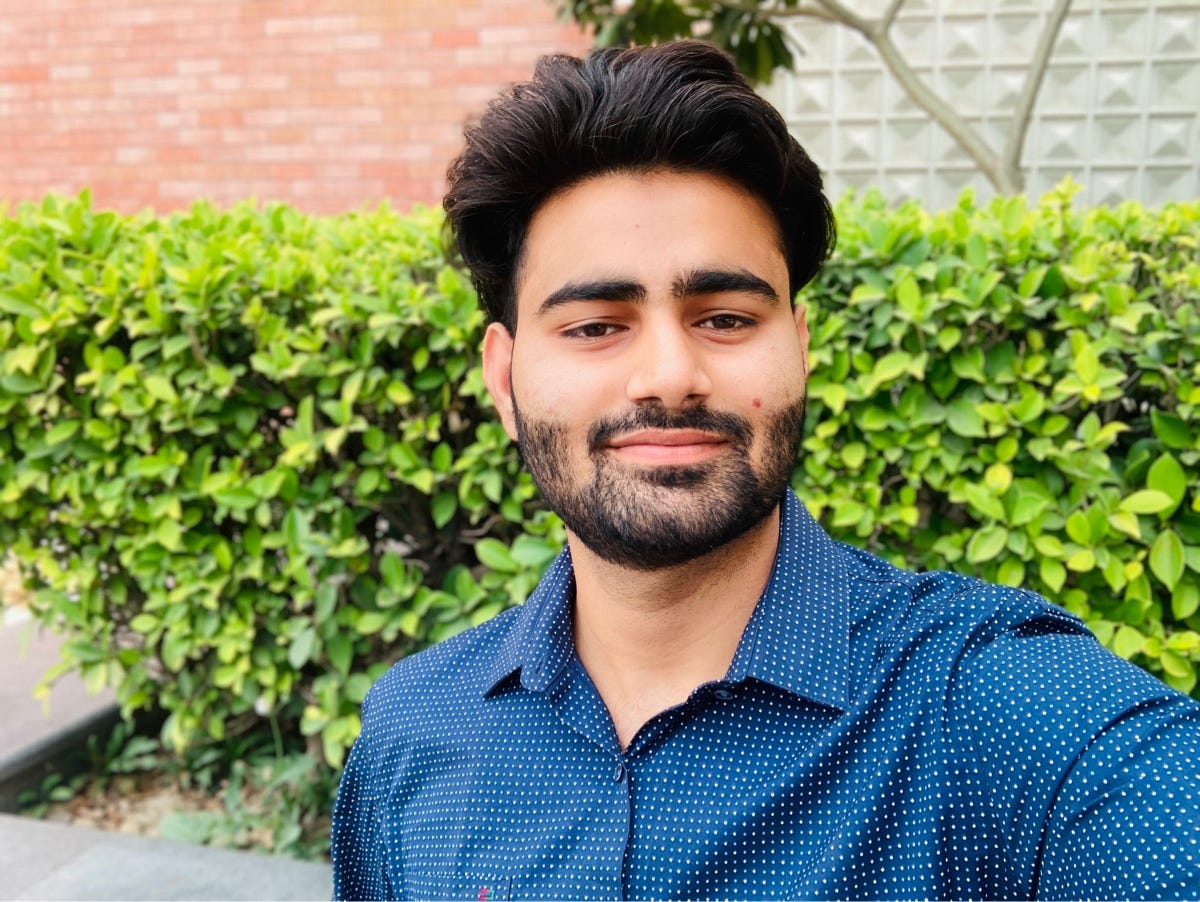 Zeeshan saifi – Medium
