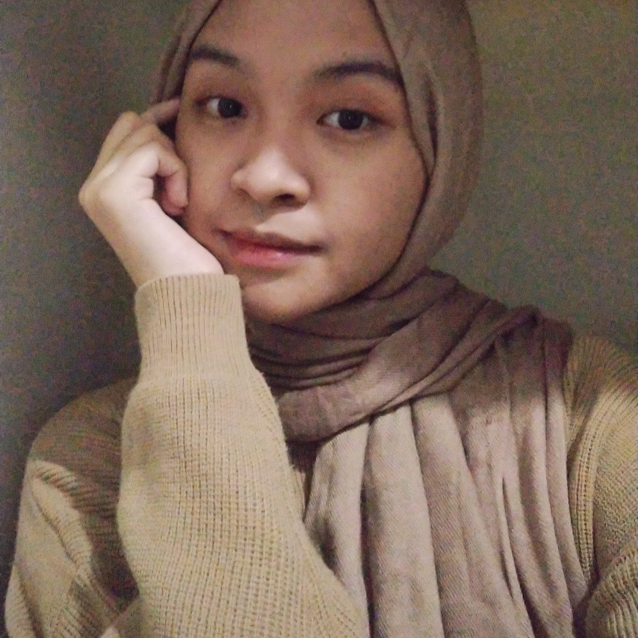 Thoyiba Alvena – Medium