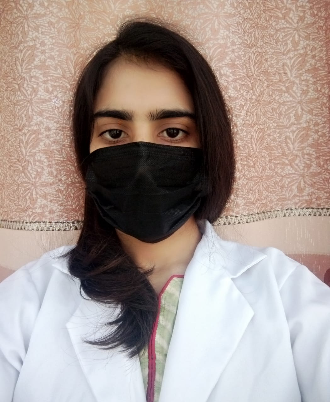 Sammi Agha – Medium