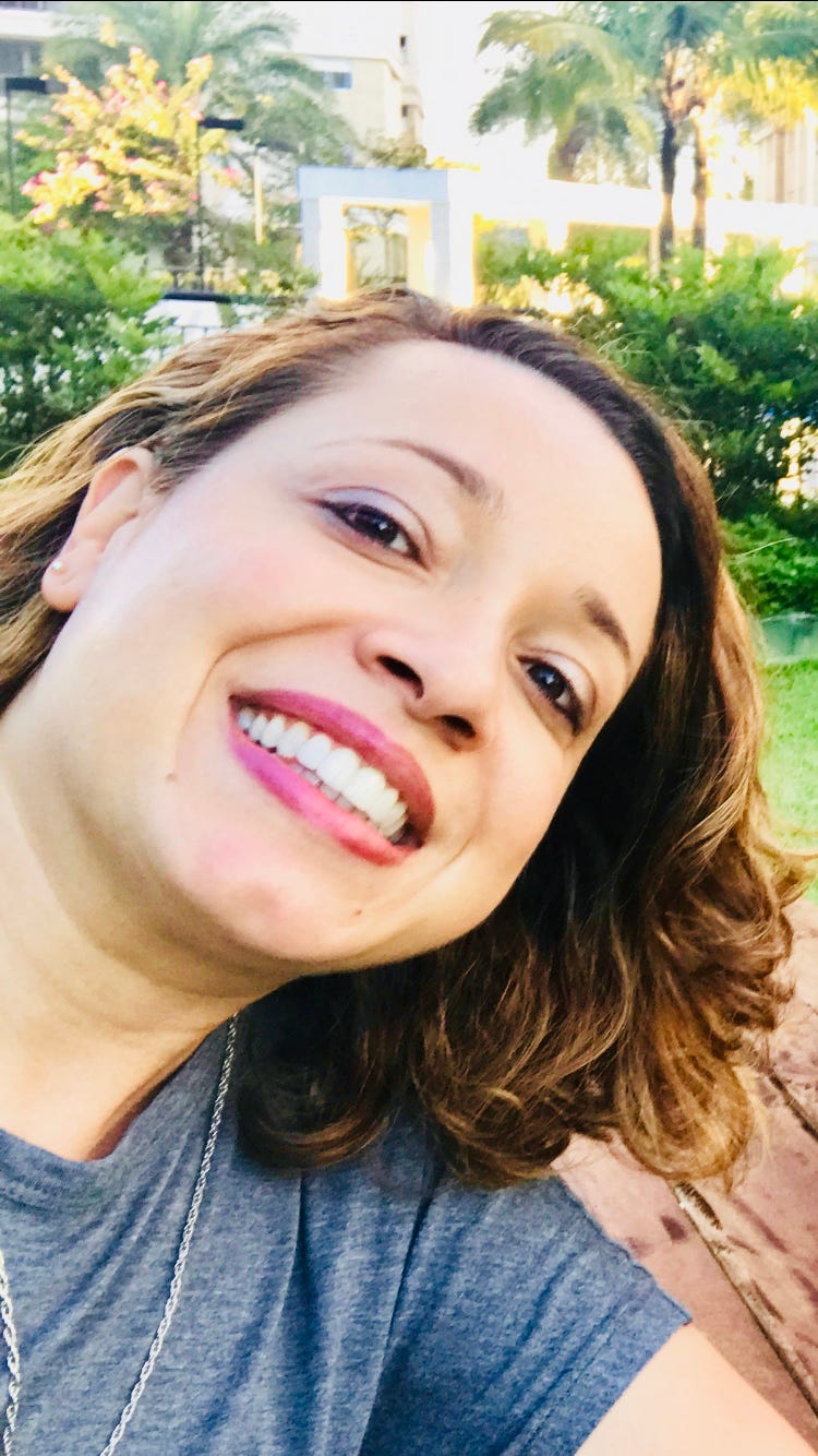 Elaine Muzy – Medium