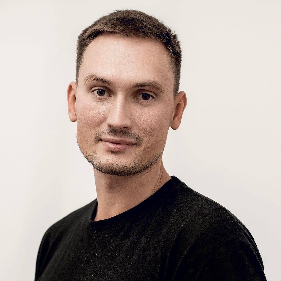 Anton Mishchenko – Medium