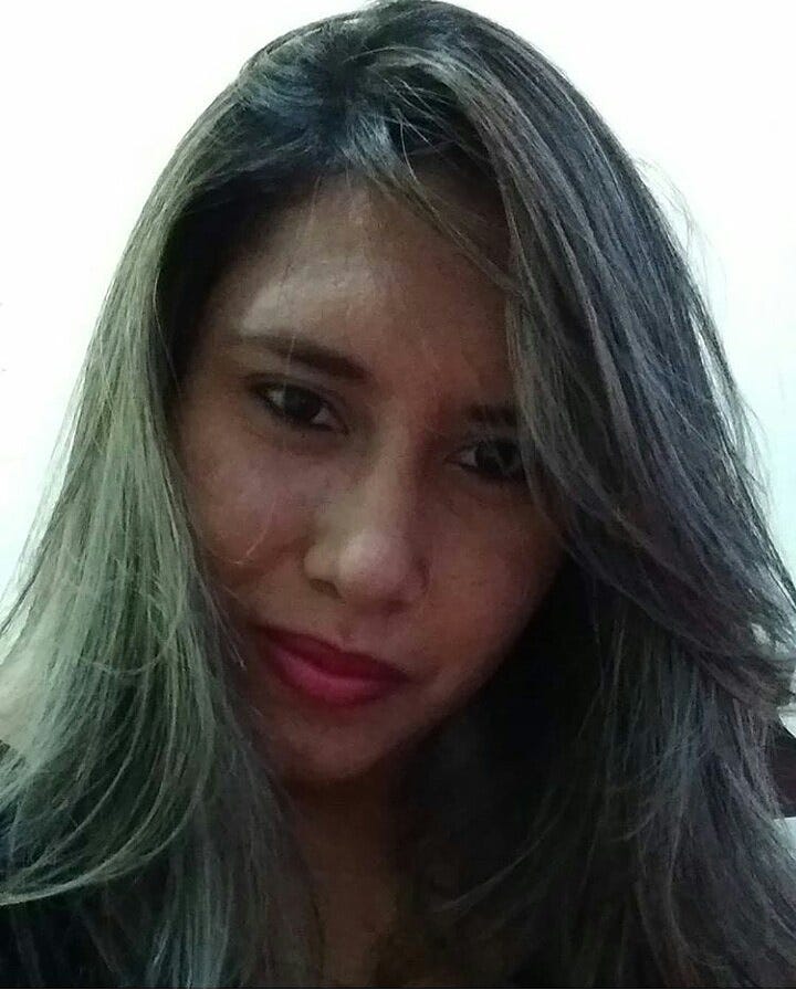 Dayane Lacerda – Medium