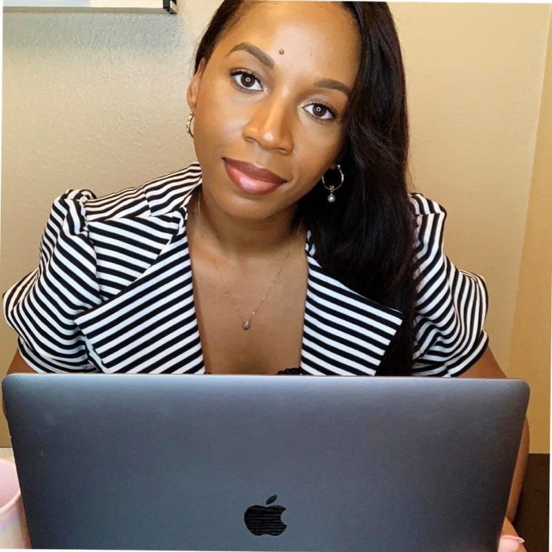 Roshanda Nixon – Medium