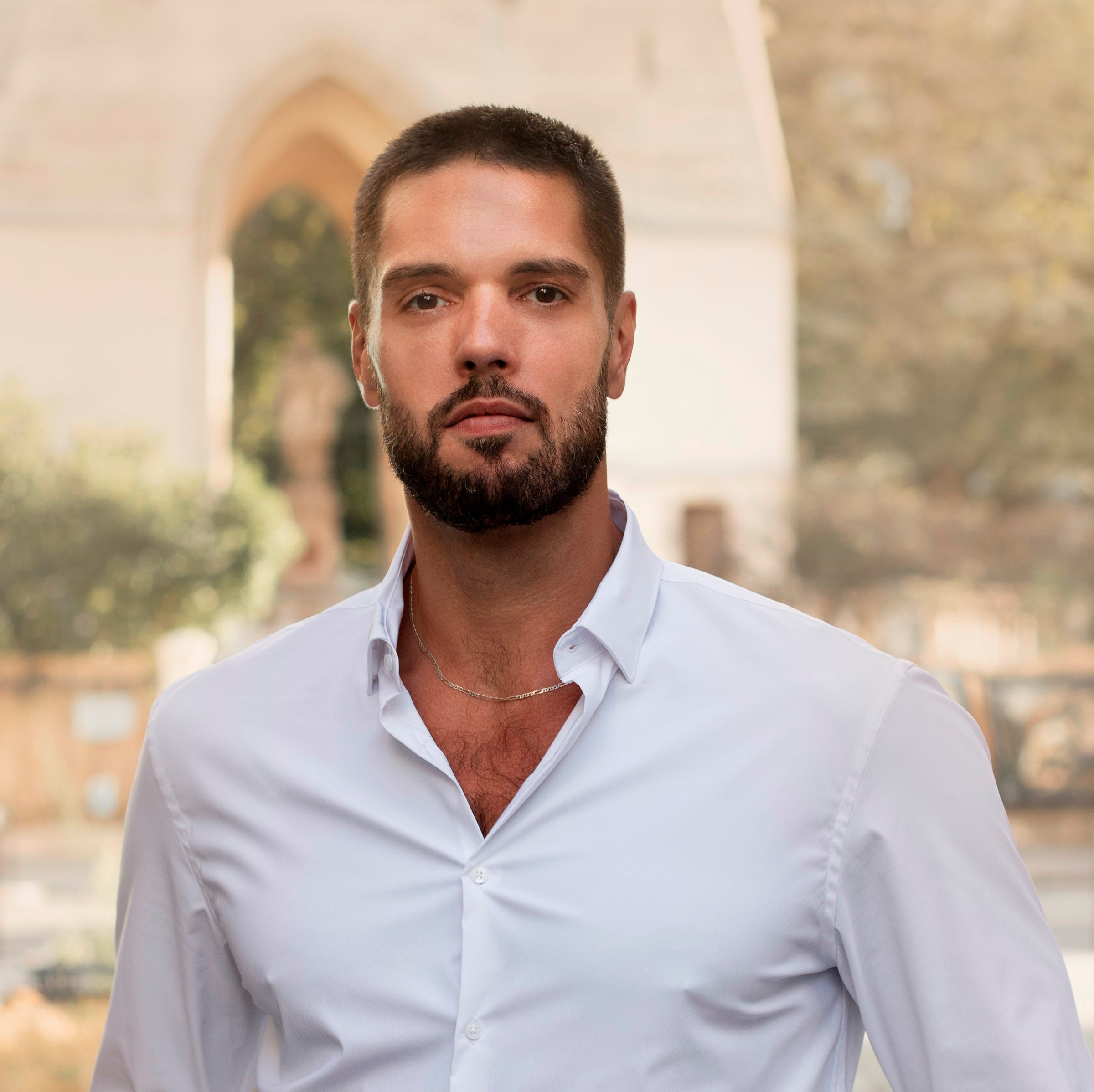 Eric Lucrezia – Medium