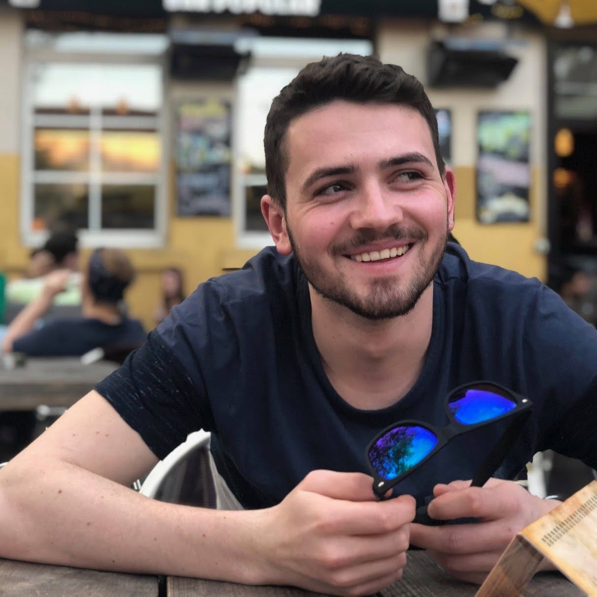 Sander Van Hullebusch – Medium
