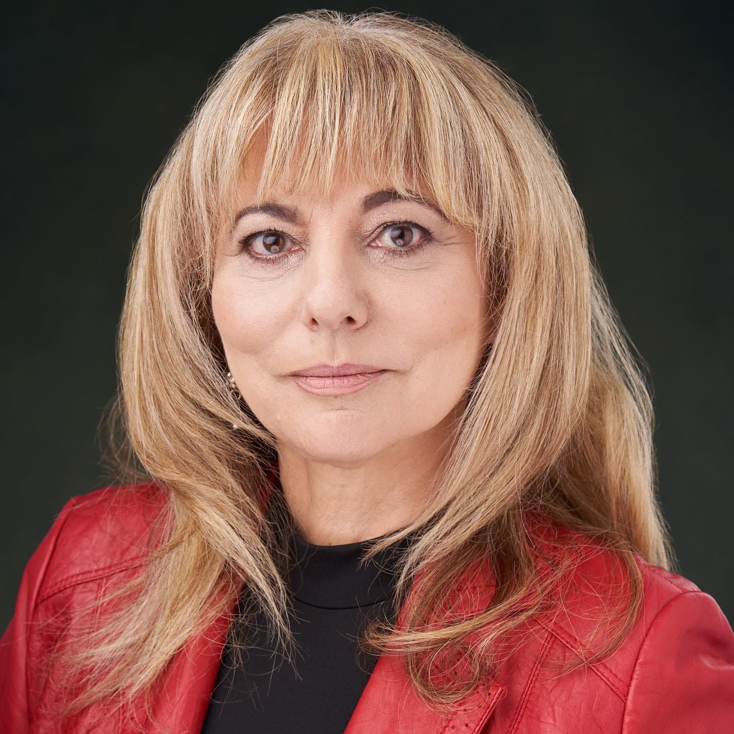 Esther Brzezinski – Medium