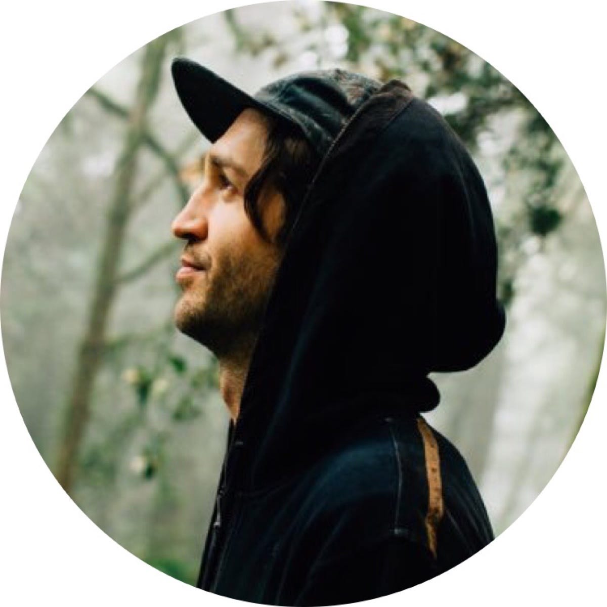 Kyson Dana – Medium