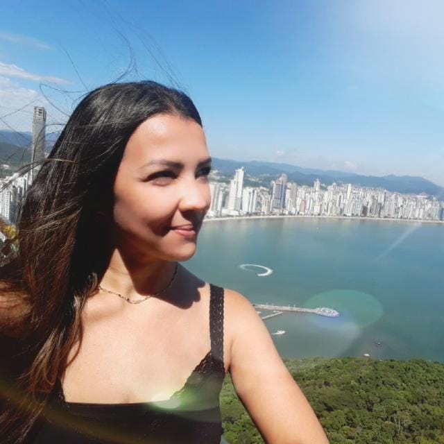 About – Veronica Dalmázio – Medium