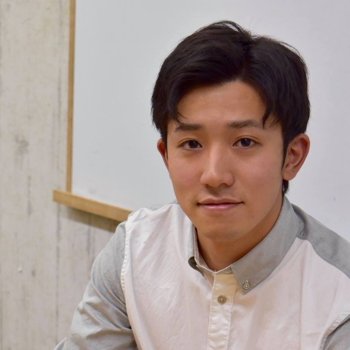 Hajime Iinuma – Medium