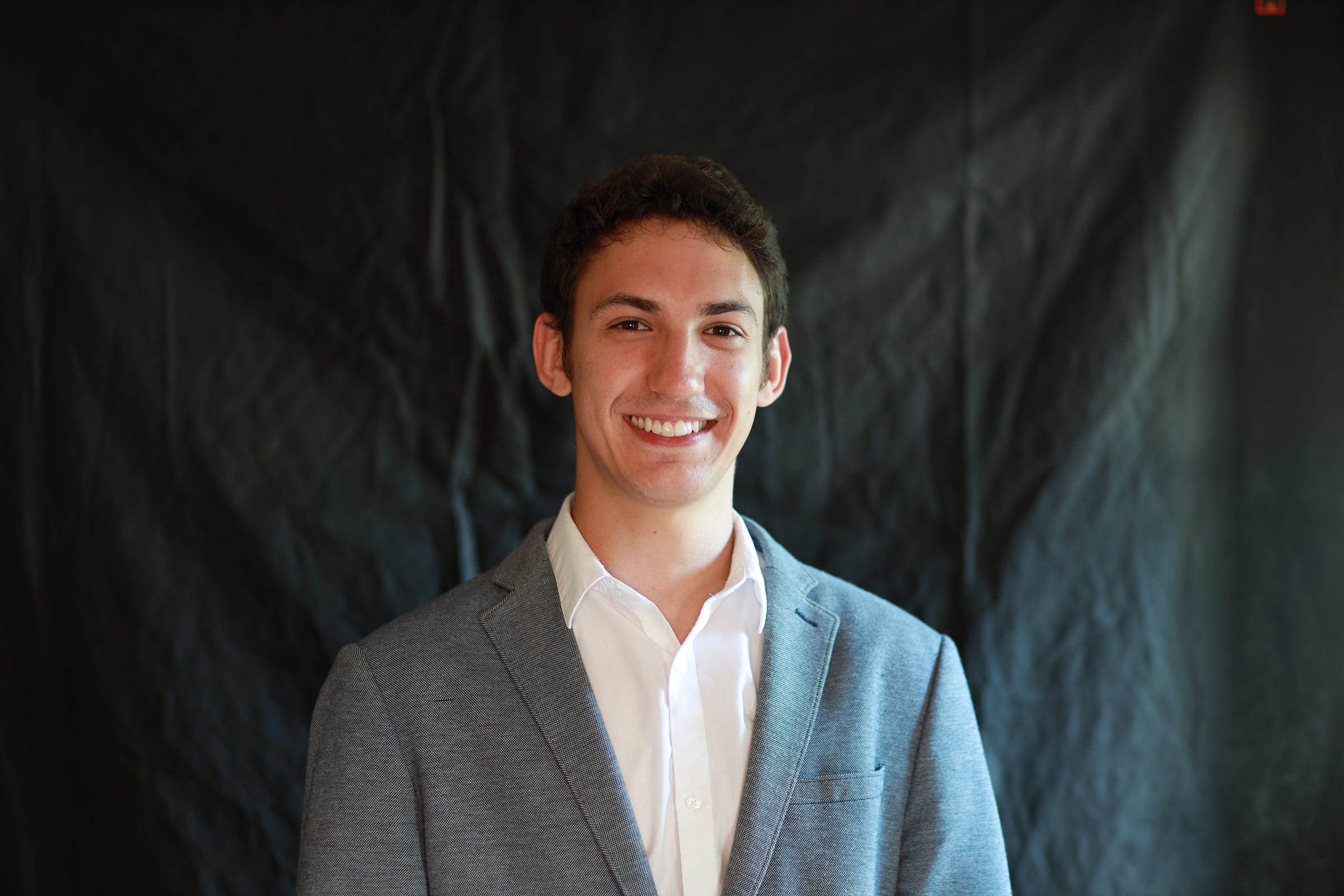 Dominic Viera – Medium