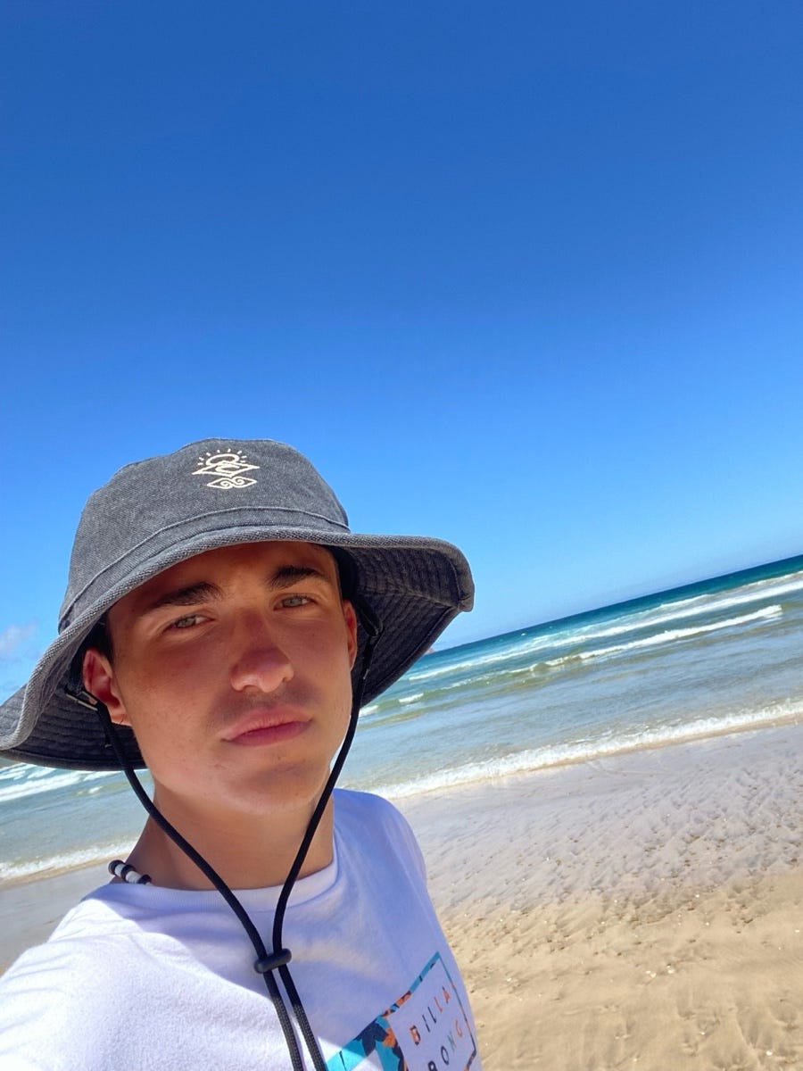 Dylan De Lucia – Medium