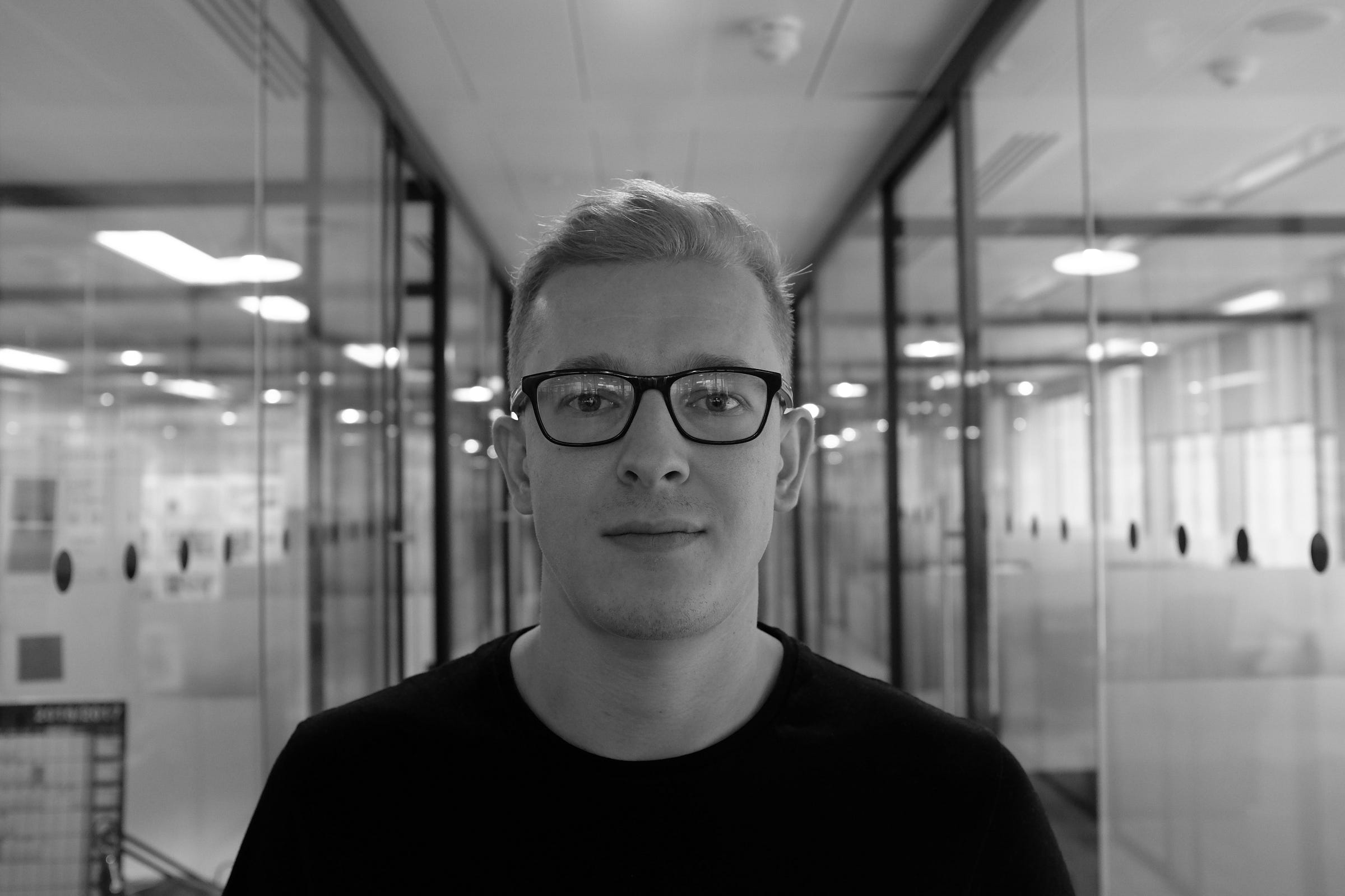 Alex Jones – Medium