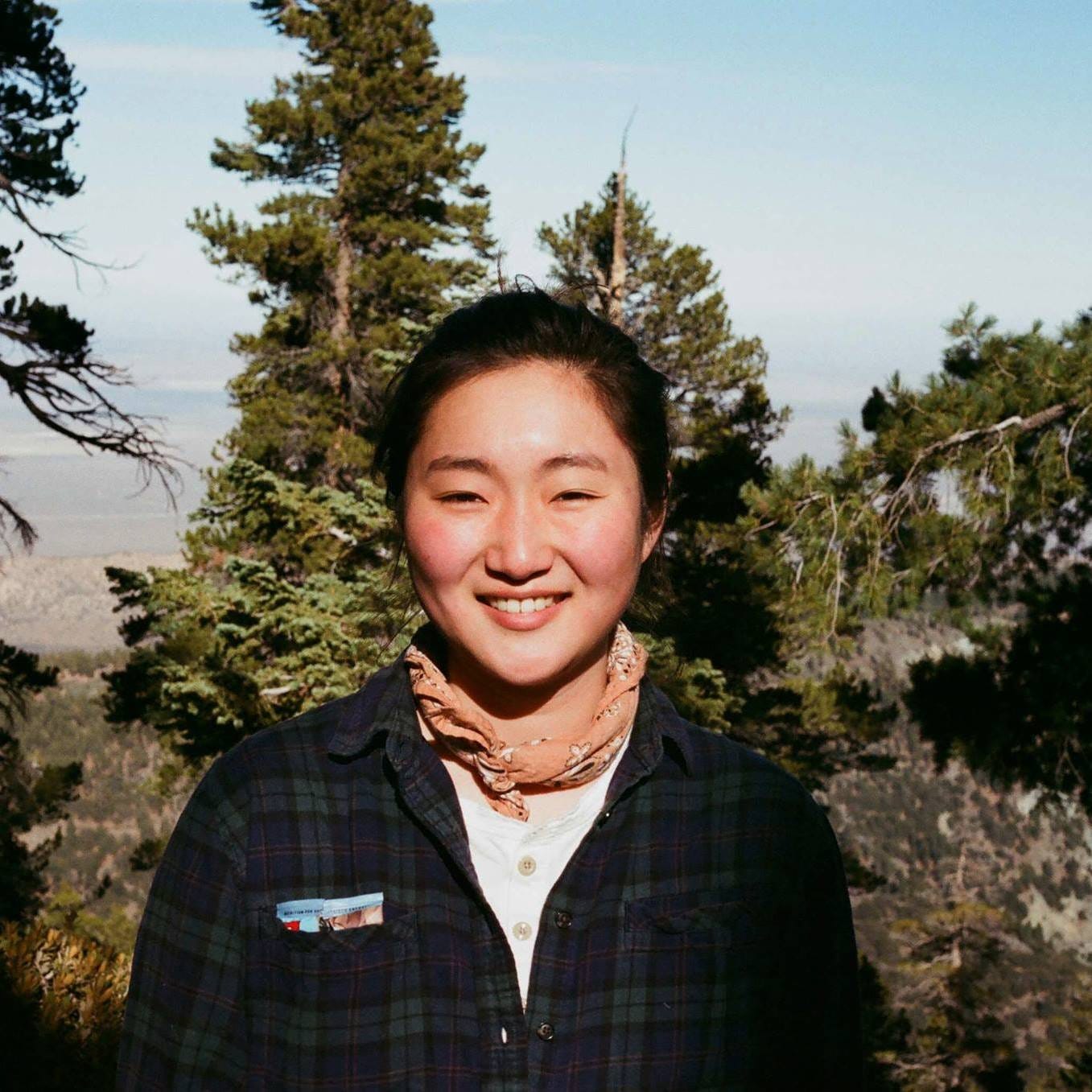 Angela Bang – Medium