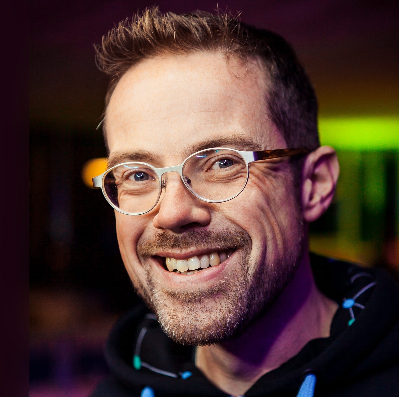 Michael Simons – Medium