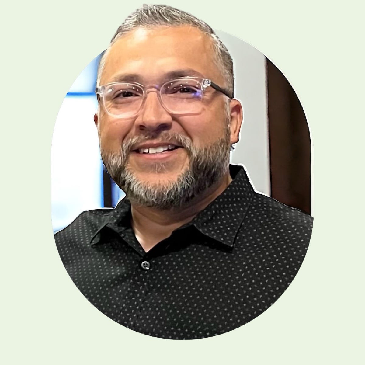 Israel Ochoa – Medium