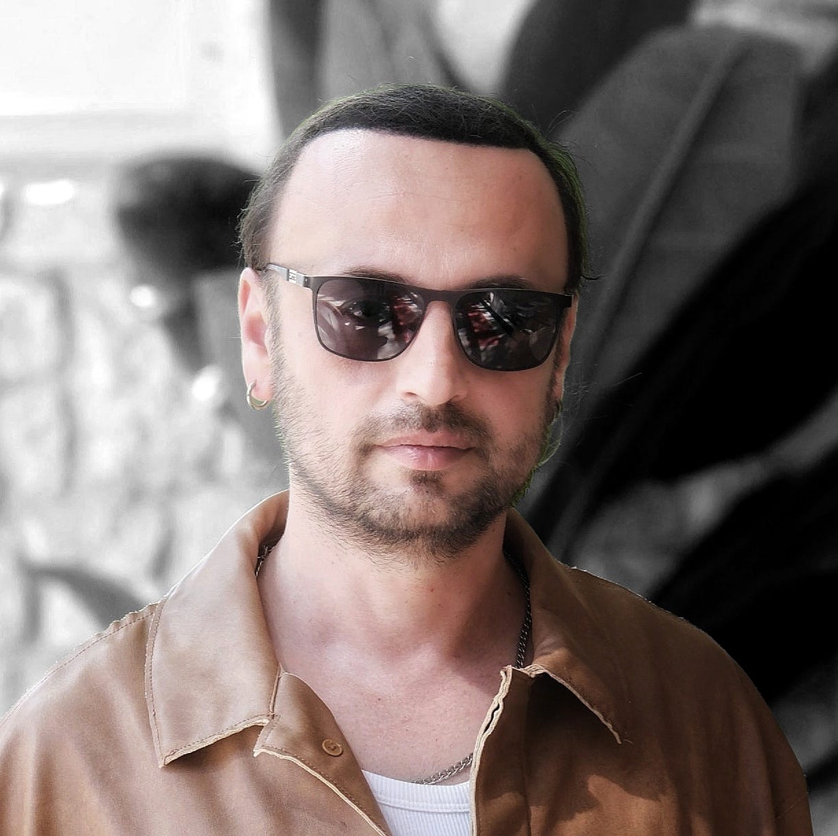 Ugur GURLER – Medium