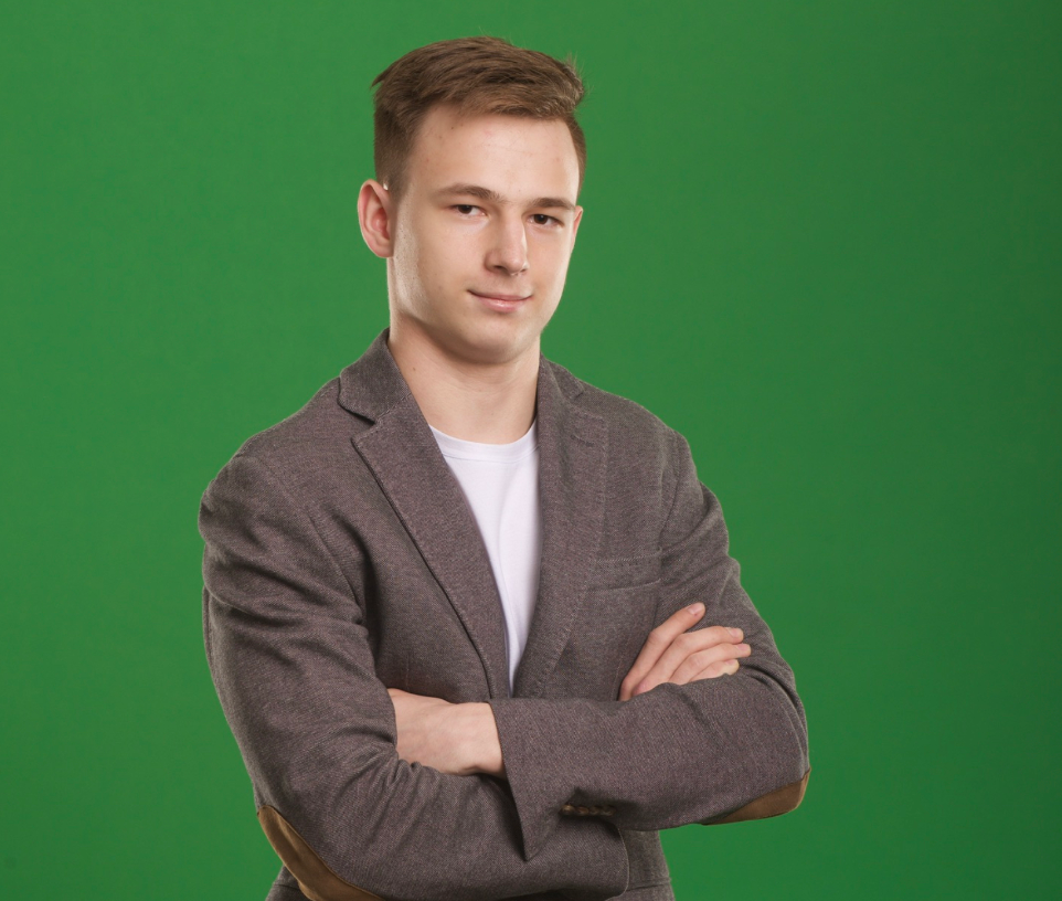 Mykyta Haivoronskyi – Medium