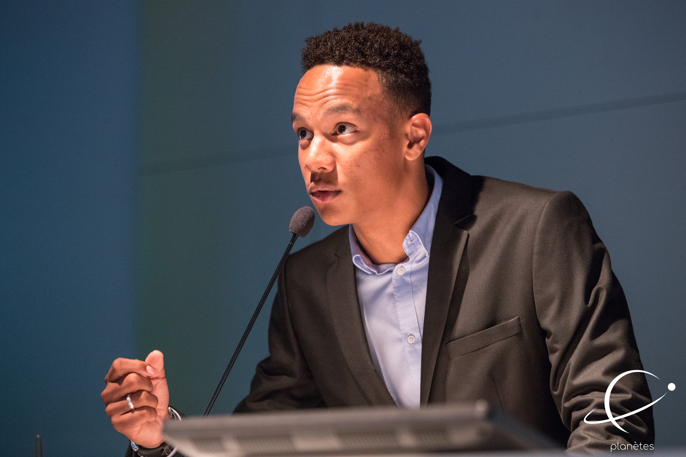 Axel Seminor – Medium