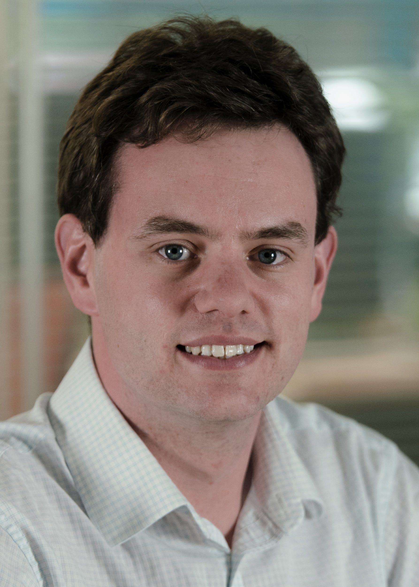 Tom Ash – Medium