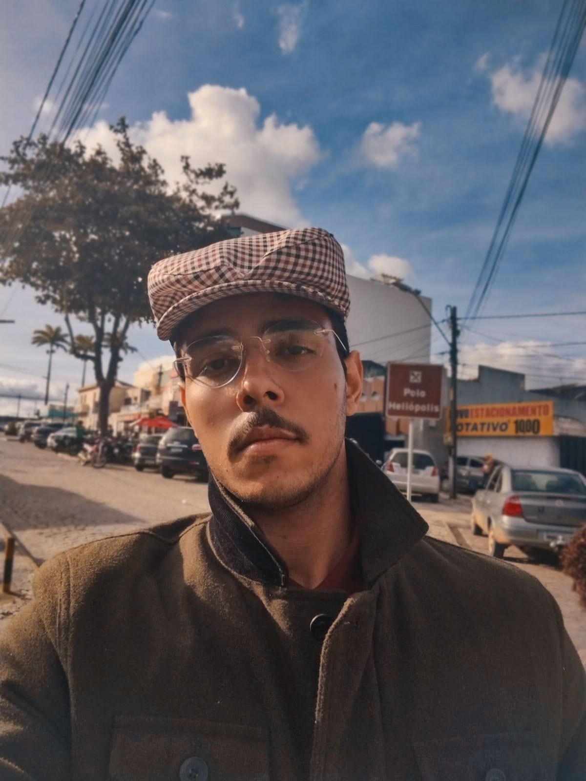 Lucas Sheldon – Medium